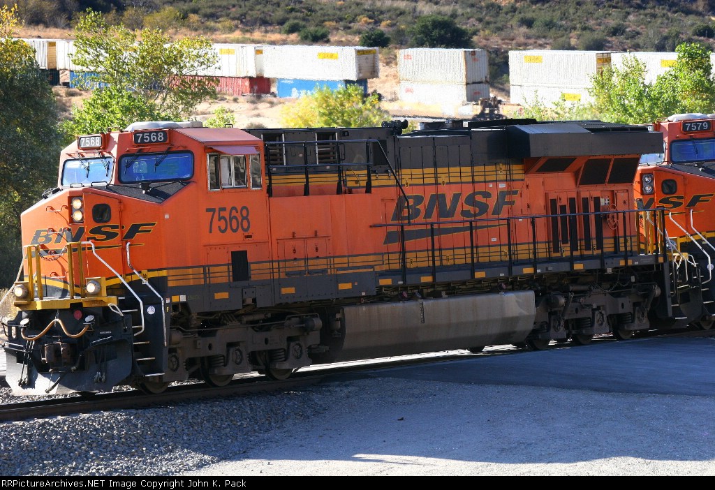 BNSF 7568